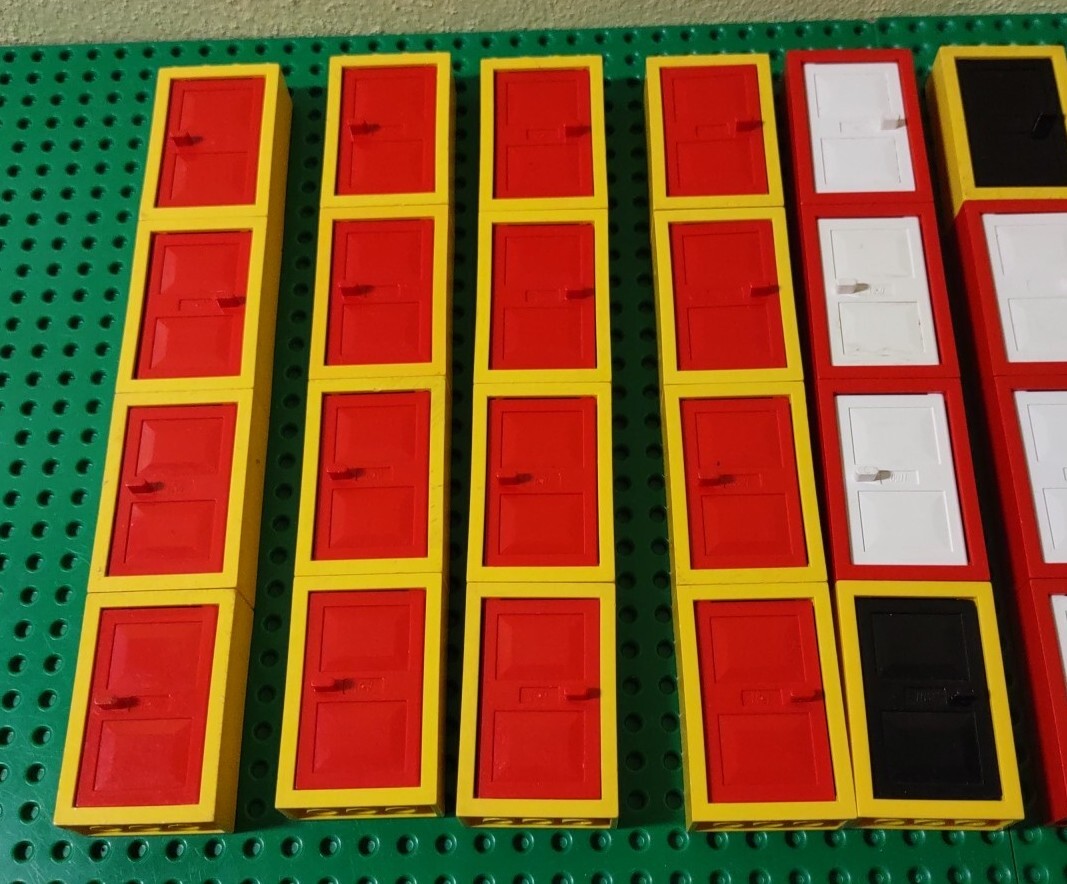 LEGO VTG Basic 33x Door Frame w Door 38x Window Frame w Pane 4130 4131 ...
