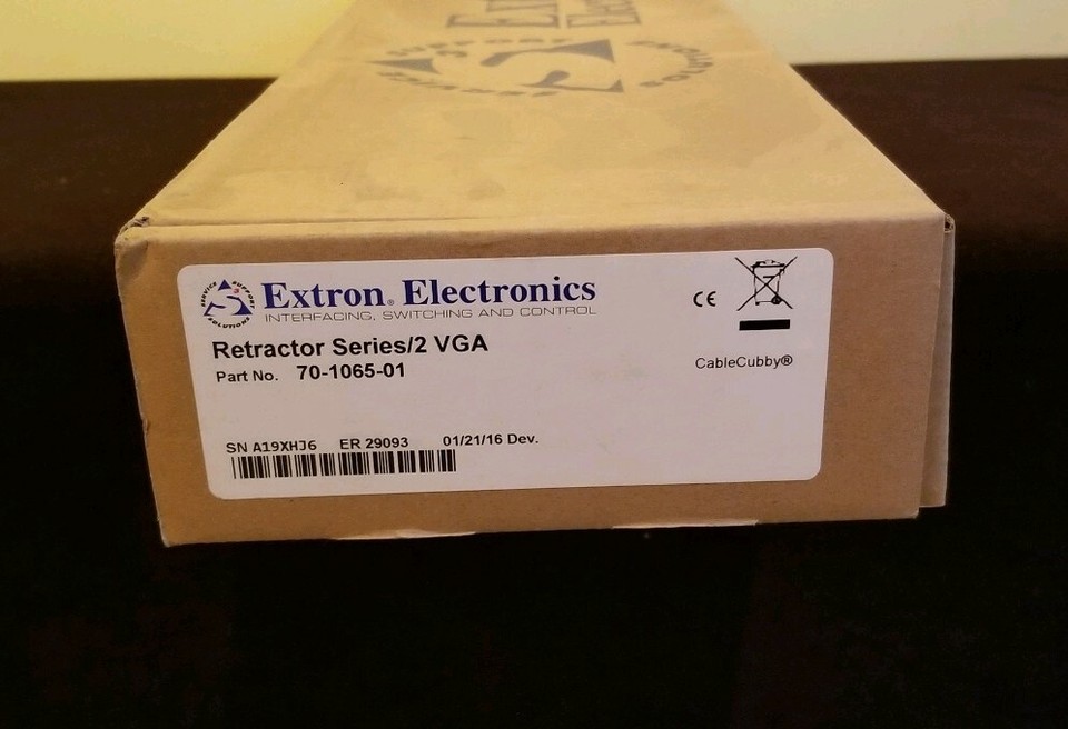 Extron Retractor Series/2 VGA 70-1065-01 New in original Box | eBay