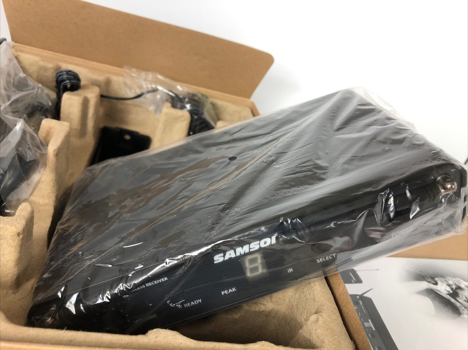 Samson Concert 88 Headset 16-Channel True Diversity UHF. No Mic And No ...