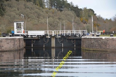 Photo A2 Dochgarroch : Dochgarroch Lock A closed lock on the Caledonian ...