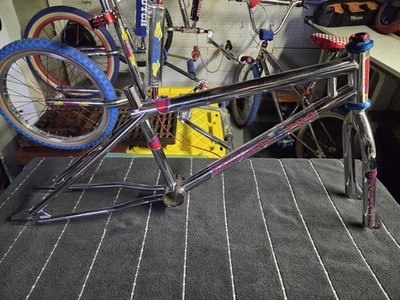 PRO NECK TUFF NECK 1982 NATIONAL PRO BMX FRAME W 1982 CW BMX FORKS ...