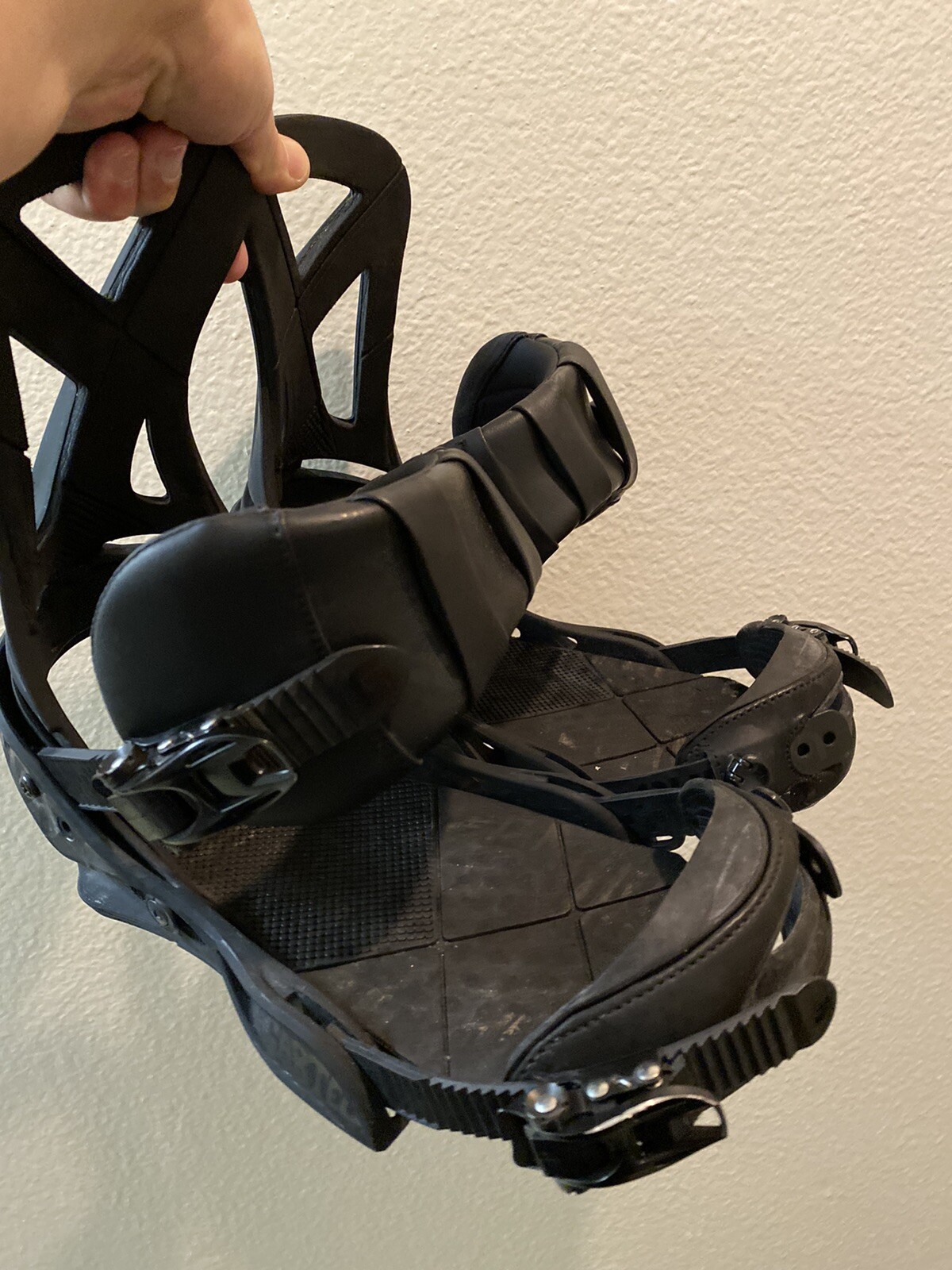 Burton CARTEL Snowboard bindings* Rare! RESTRICTED matte Black MEDIUM | eBay