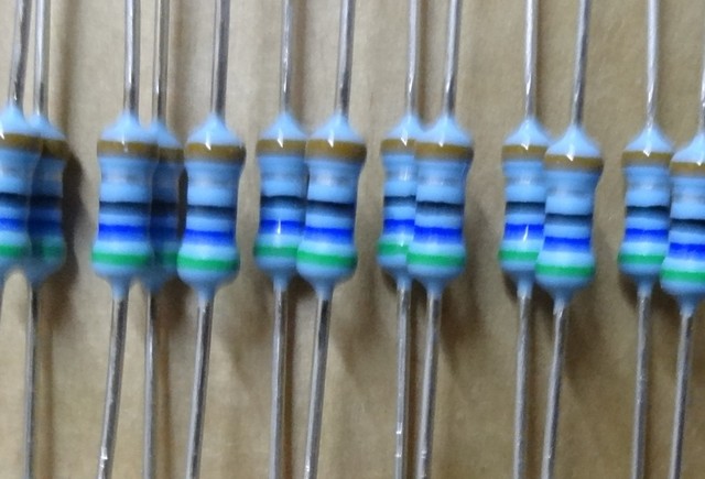 100 Vishay MRS25 5R6 0.6W metal film resistor MRS25000C5608FRP00 5.6R 5 ...