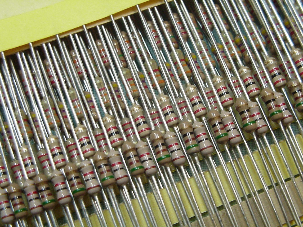 (25) 2.2 Meg Ohm 1/4 Watt 5% Carbon Film Resistors on "Ammo Tape" *USA ...