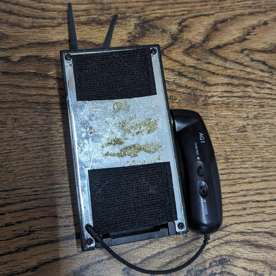 Samson AirLine Guitar AP1 Pedal Receiver w/AF1 Transmitter UHF Wireless ...