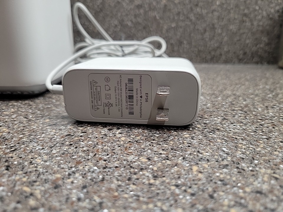 Xfinity Home WiFi Router Modem White XB7-CM w/ Power Adaptor Turns On ...