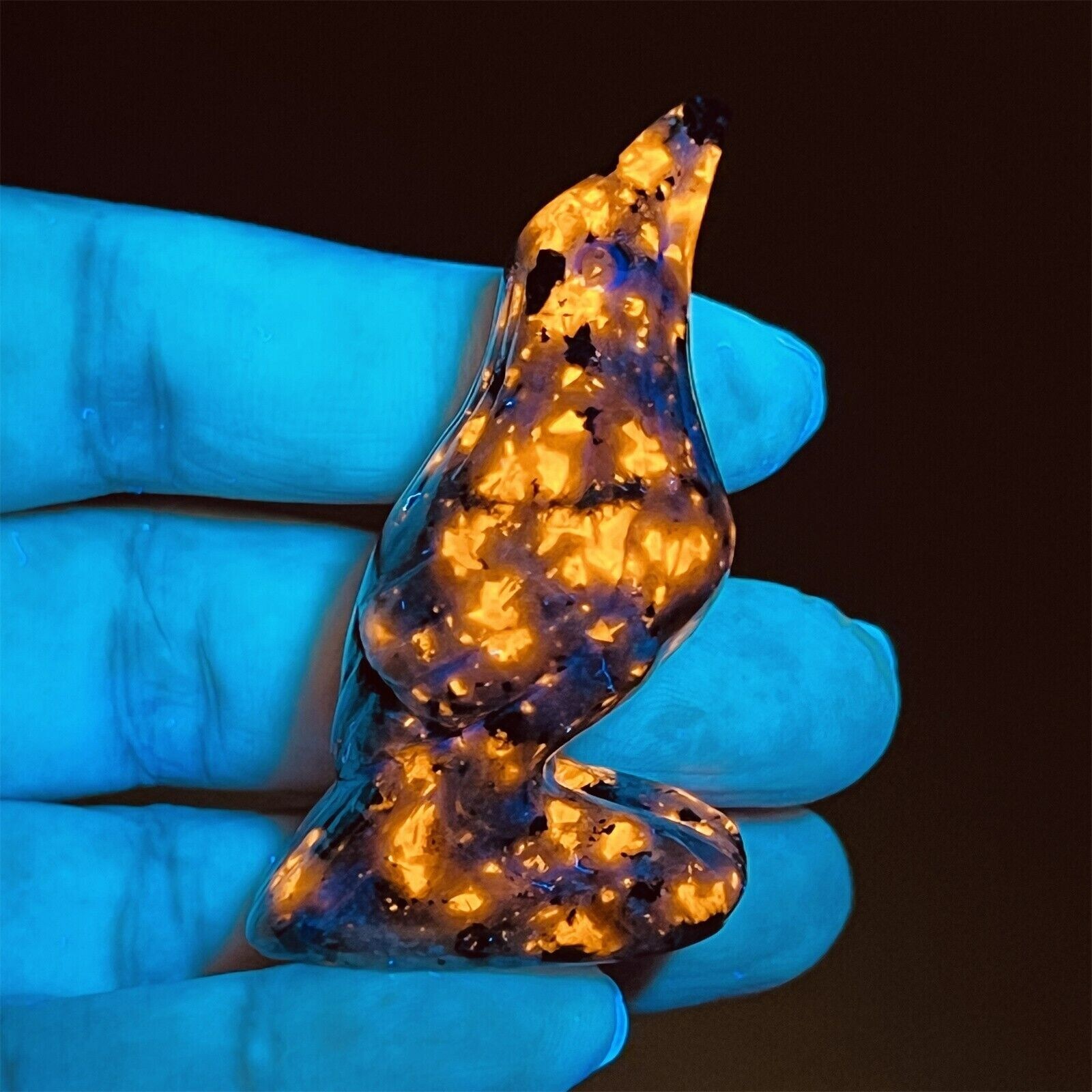 Natural Flame Stone Crow UV Reactive Yooperlite Raven Statue Home ...