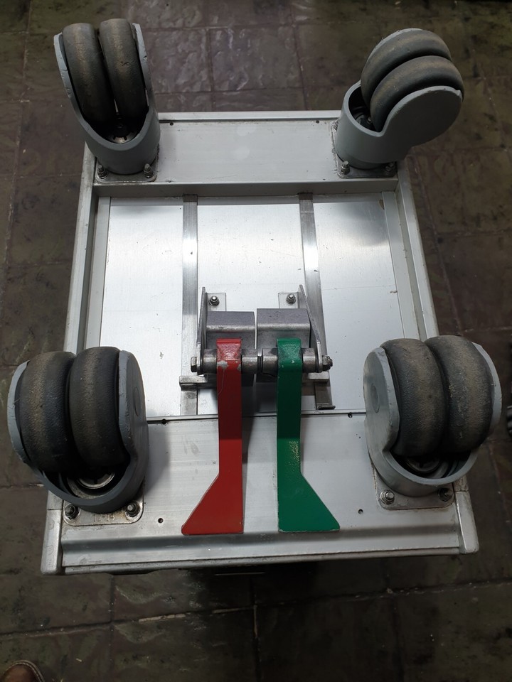 Turkish Airlines Aeroplane Trolley+7 X One. New, Aircraft Cart + 7 X ...