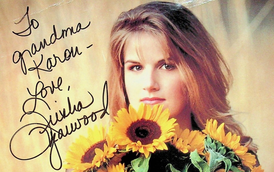 1994 *TRISHA YEARWOOD* Signed Autograph 8x10 Color - E12-B | eBay