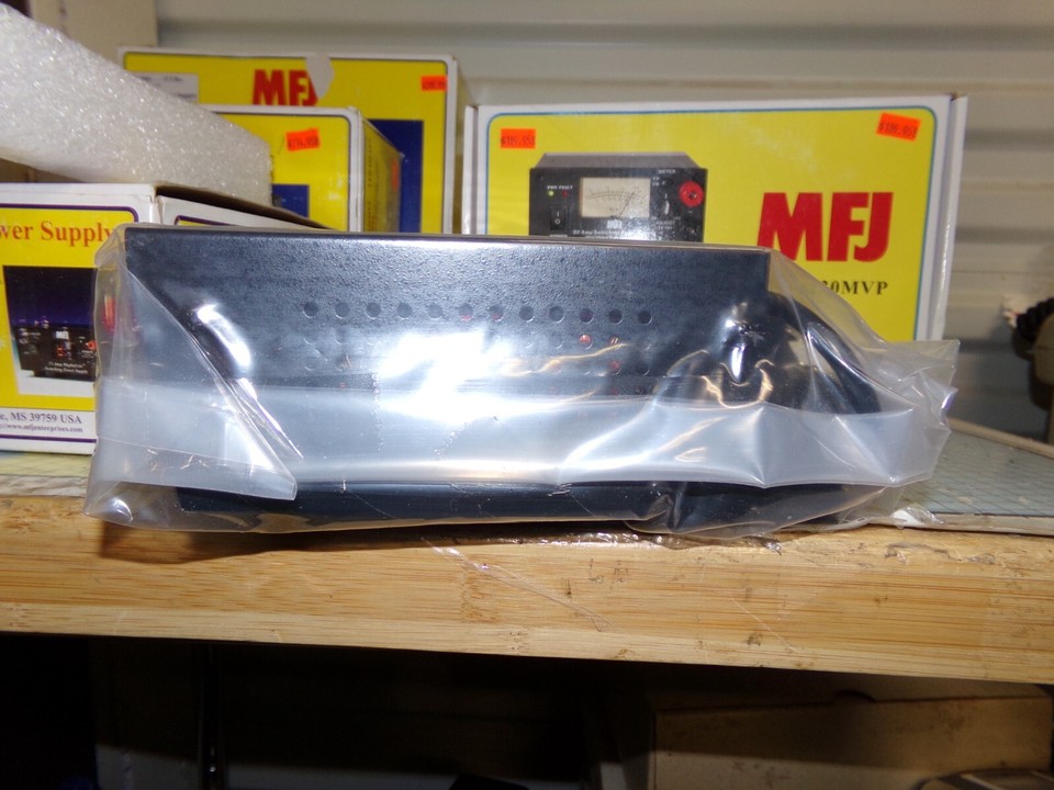 MFJ-4125, SWITCHING POWER SUPPLY, BASIC, 25 AMPS (NEW) | eBay