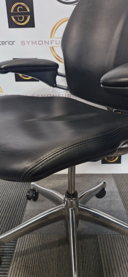 Humanscale Freedom Headrest / Black Leather / Chrome frame / FREE ...