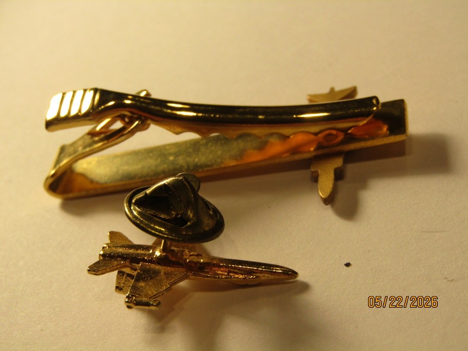 Vintage McDonnel Douglas Fighter Jet Tie Bar & Lapel Pin Set Fighters ...