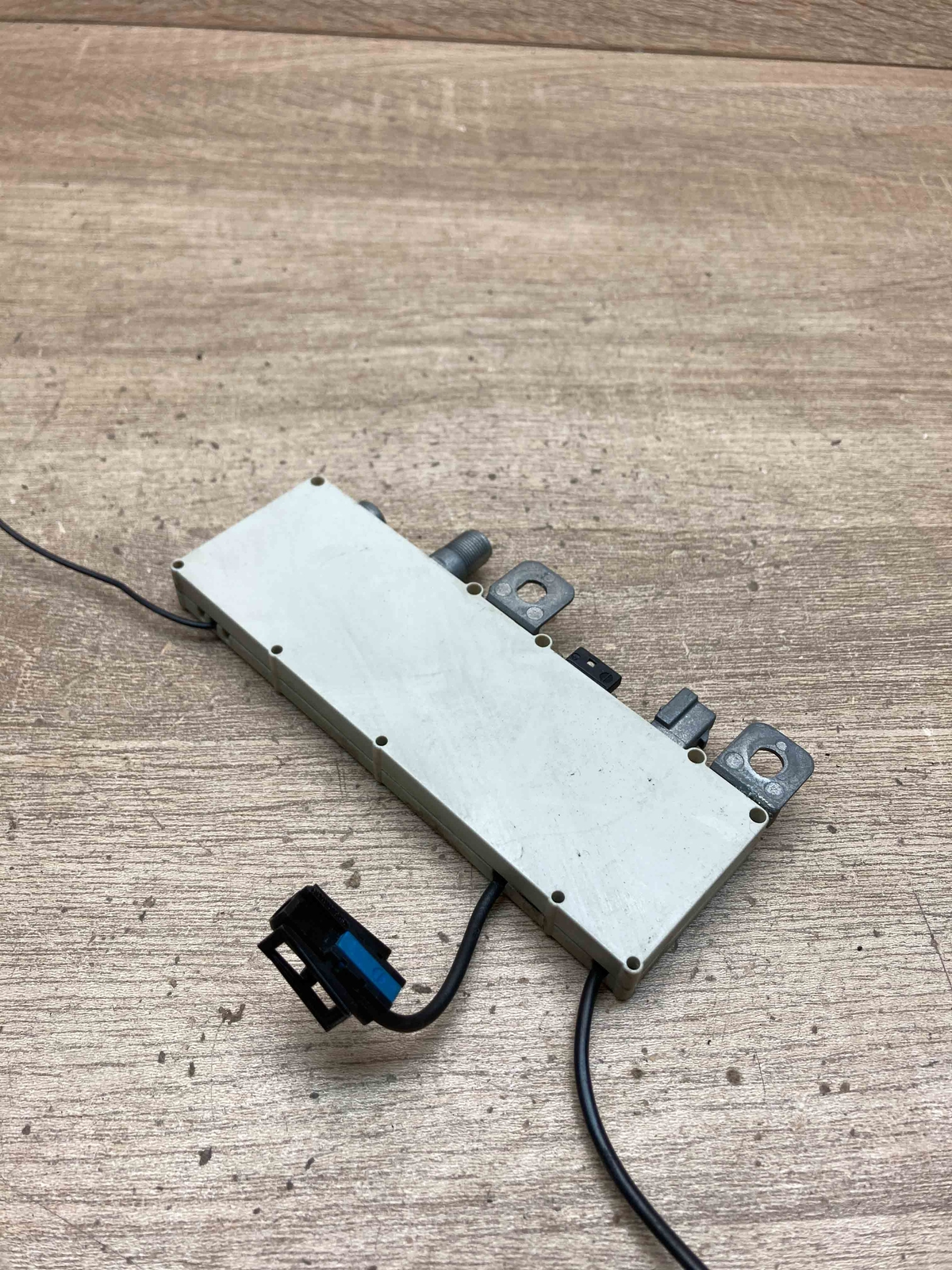 8380685 213675 10 BMW E Series Antenna Radio Signal Amplifier Trap 433 ...