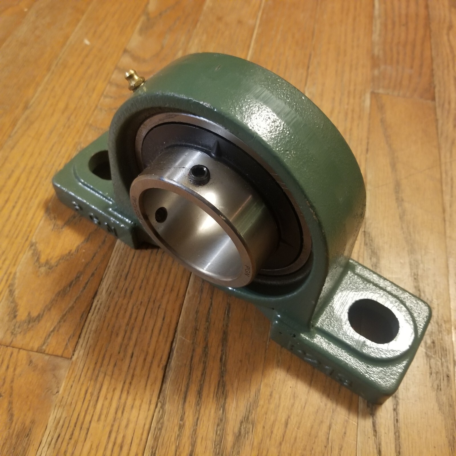 PGN P213 Pillow Block Bearing with UC213-40 Bearing 2 1/2 Dia. for sale ...