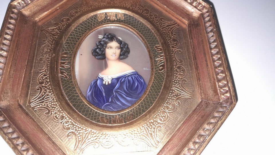 Miniature peinte à la main Portrait de Femme à la coiffe signé | eBay