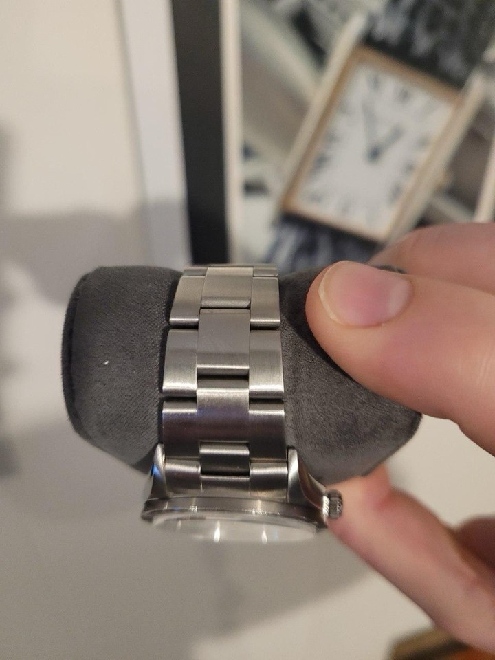 Rolex AirKing 14010m Silver Dial - Engine Turn Bezel - 35mm With ...