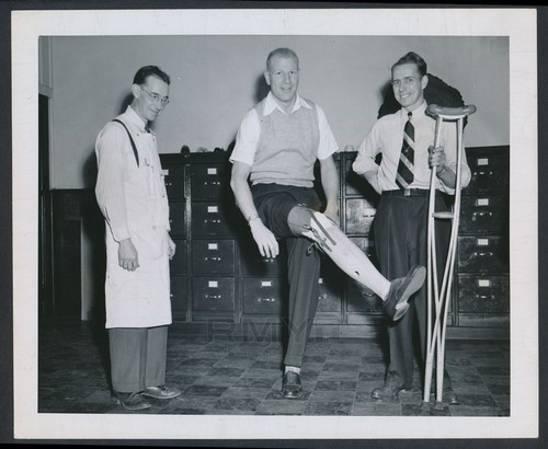 1951 Bill Veeck, "New Prosthetic Leg for Baseball Hall of Famer" Photo ...