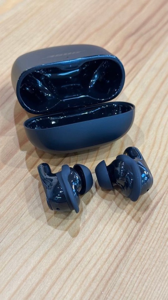 Bose QuietComfort II In Ear Wireless Headphone 2nd Generation II Bose ...