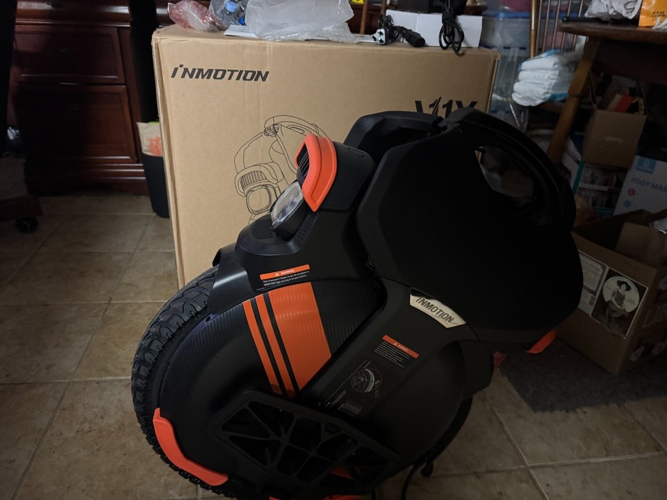 Brand NEW E-Unicycle InMotion V11Y | eBay