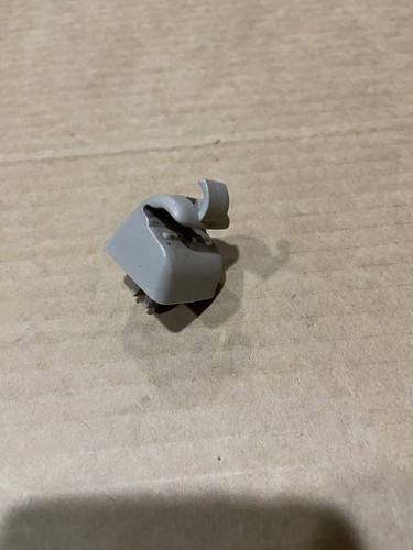 Land Rover Discovery 1 & 2 Sun Visor Retaining Clip EGP100340 | eBay