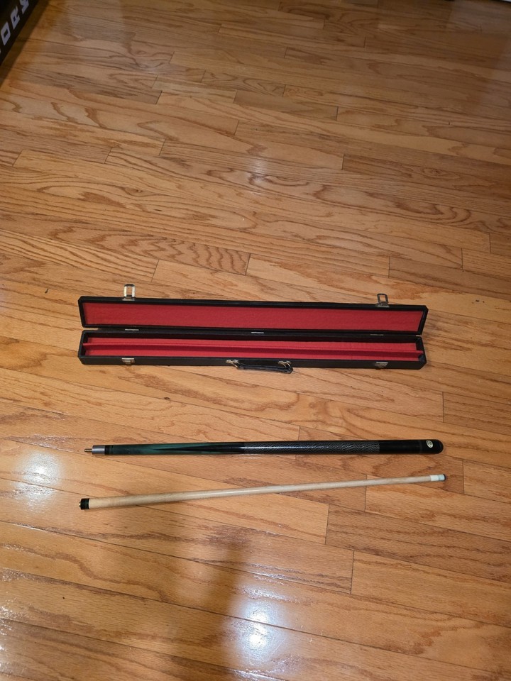 Vintage Player's Edge pool cue with hard case (green inlays with ...