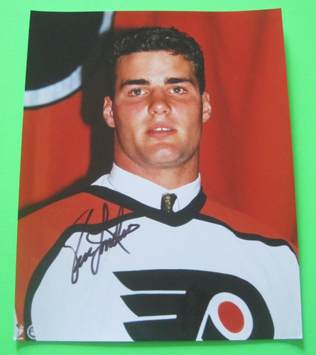 Eric Lindros Hockey Player Hand Signed Autograph 8x10 Philadelphia ...