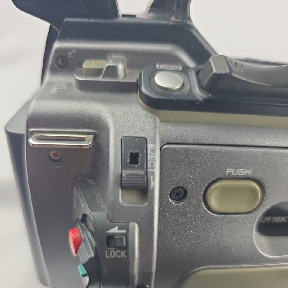 Sony DCR-VX2100 Handycam Camcorder Beautiful Condition With Fixable ...