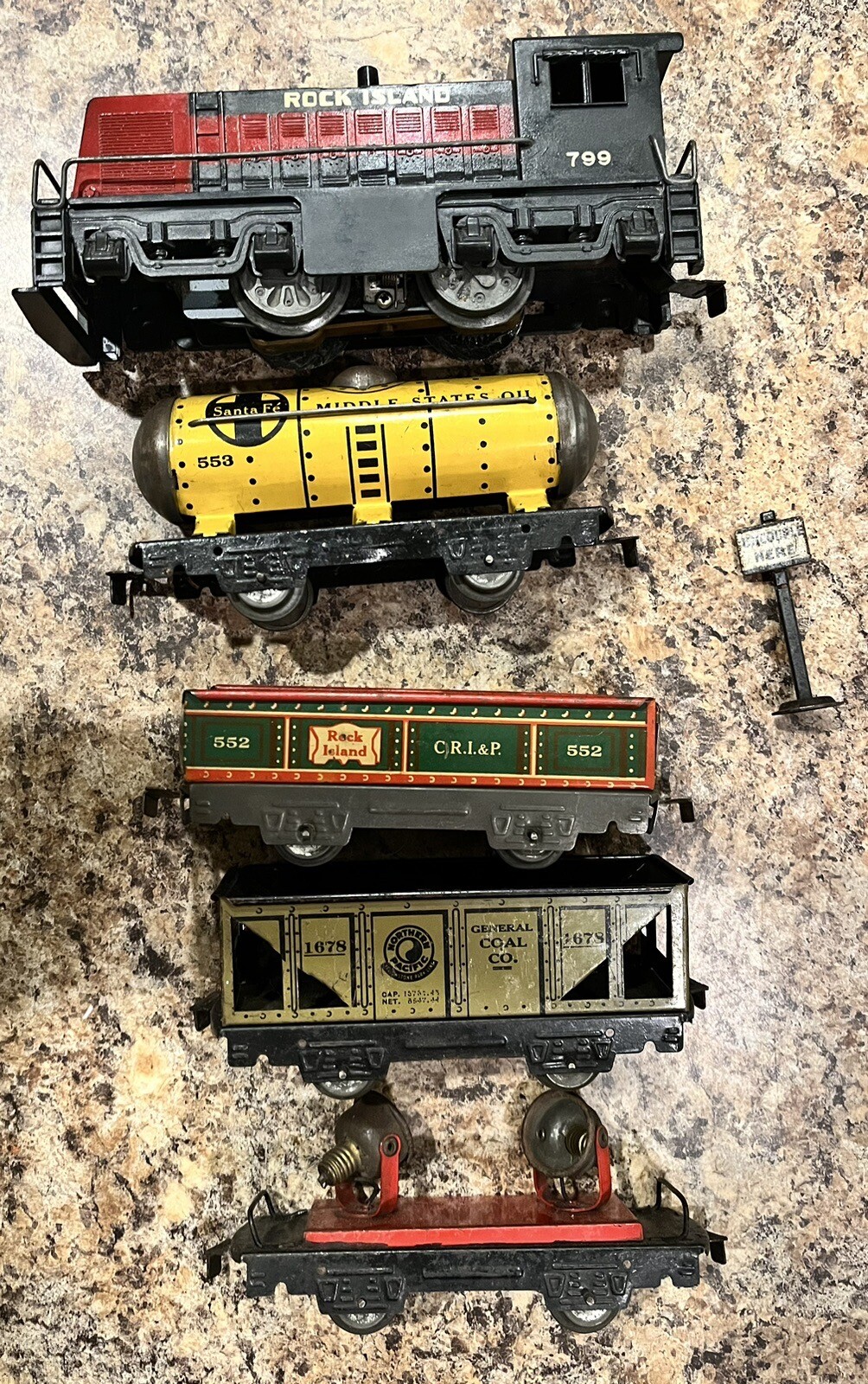 Vintage MARX Model Railroad Train Car Lot Set Rock Island 799 Engine O ...