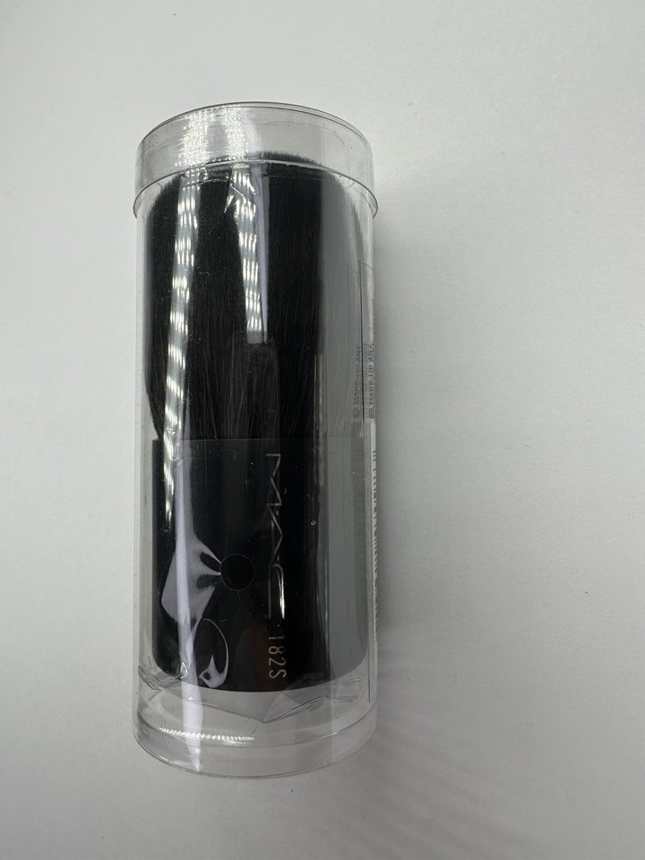 MAC 182S Buffer Makeup Brush Powders Bronzers Blush Foundation MSRP$58 ...