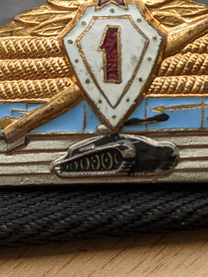 SOVIET BADGES SPECIALIST USSR ARMY FORCES 1st CLASS MILITARY RANK ...