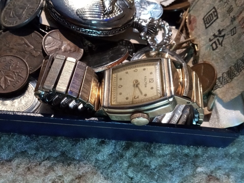 junk drawer lot box old jewelry lot old coins rings Weat Penny Half ...