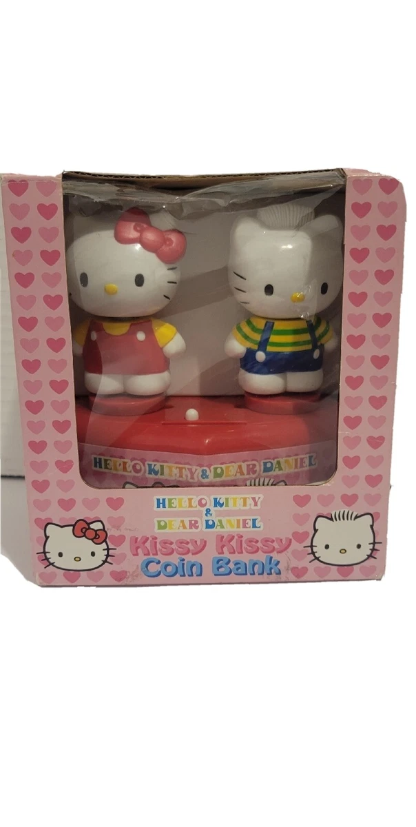 Hello Kitty Daniel Kissing