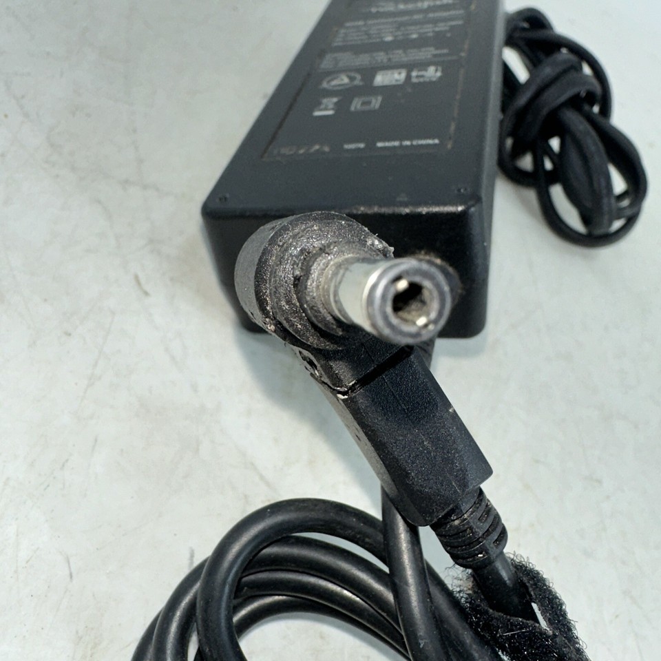 Rocketfish 90W Universal AC Adapter RF-BPRAC3 | eBay