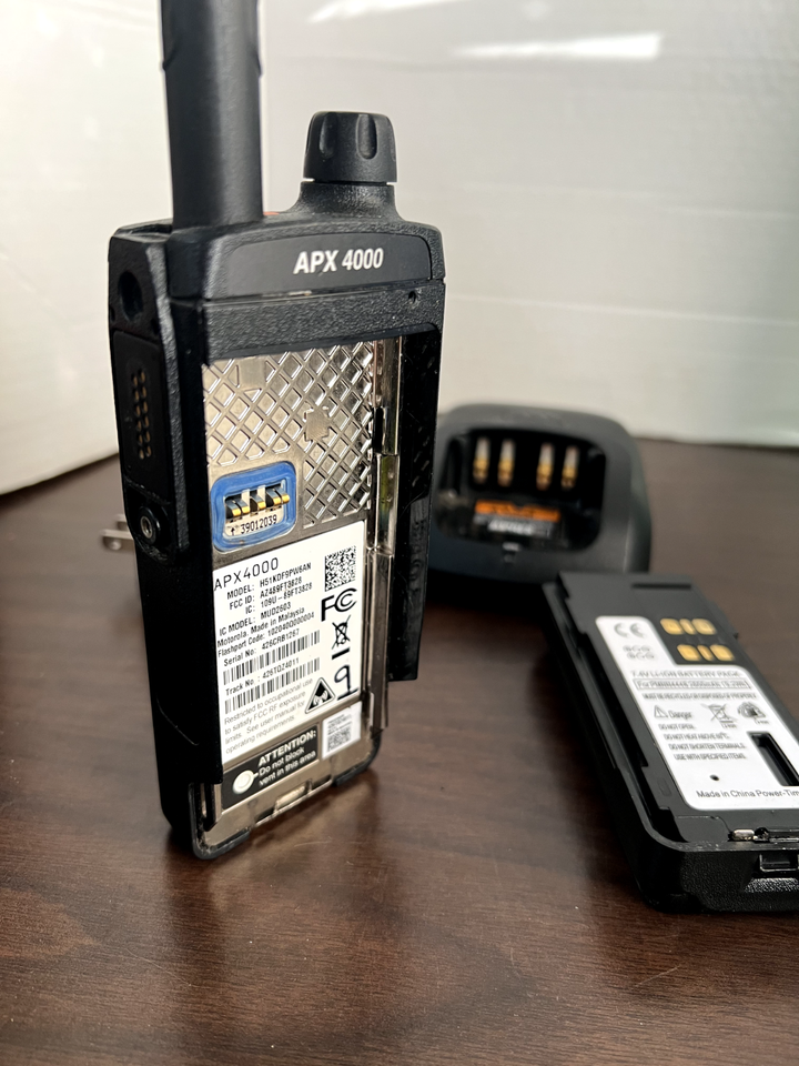 Motorola APX 4000 VHF P25 Phase 2 TDMA Digital Two Way Radio 136-174 ...