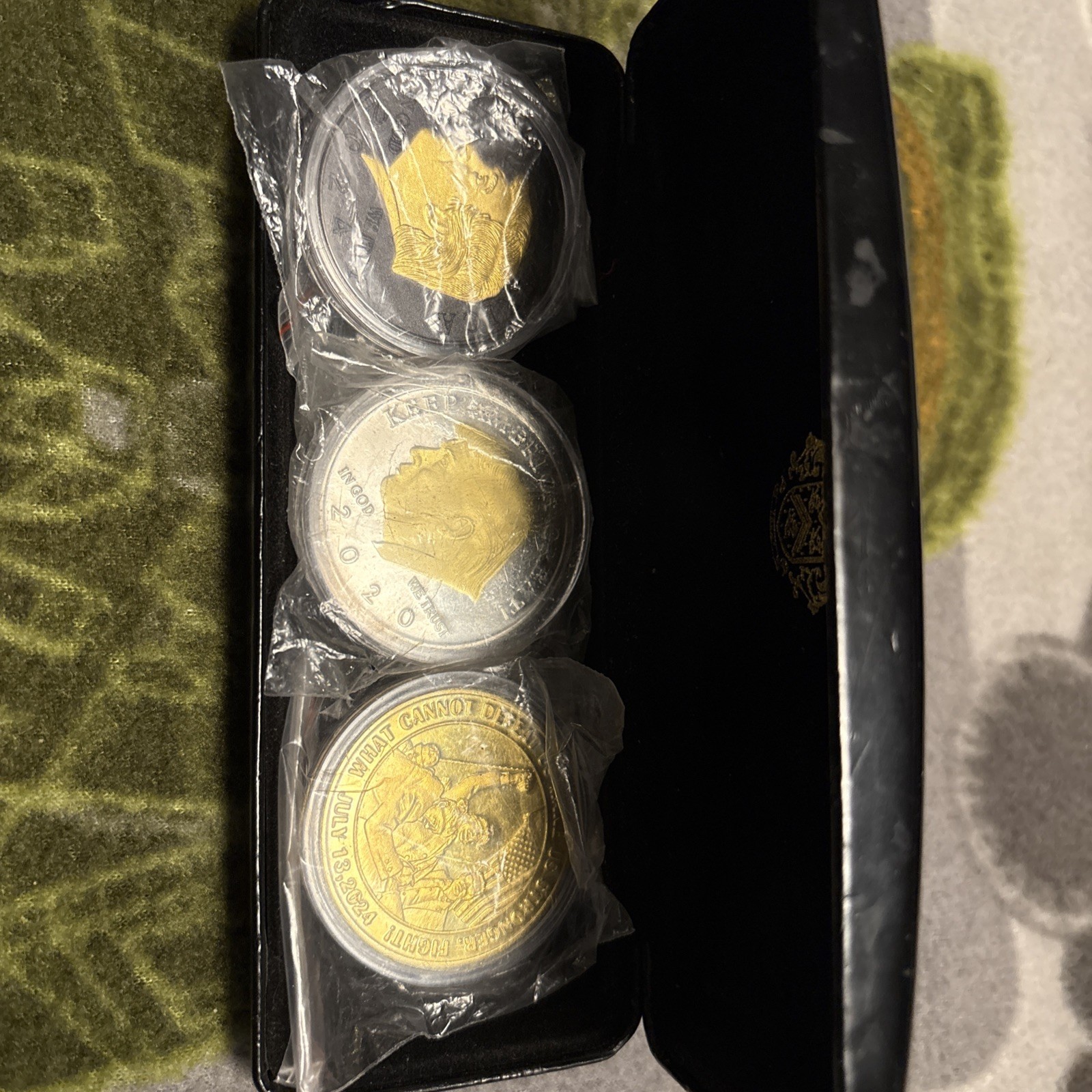 DONALD J TRUMP COMMEMORATIVE COINS INSIDE A DJT EYEGLASS HOLDER | eBay
