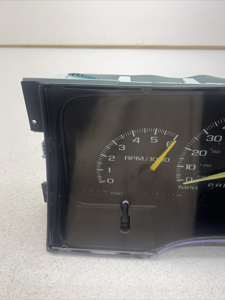 95-99 Chevy Silverado Suburban GMC Sierra OEM Speedometer Cluster 214K ...