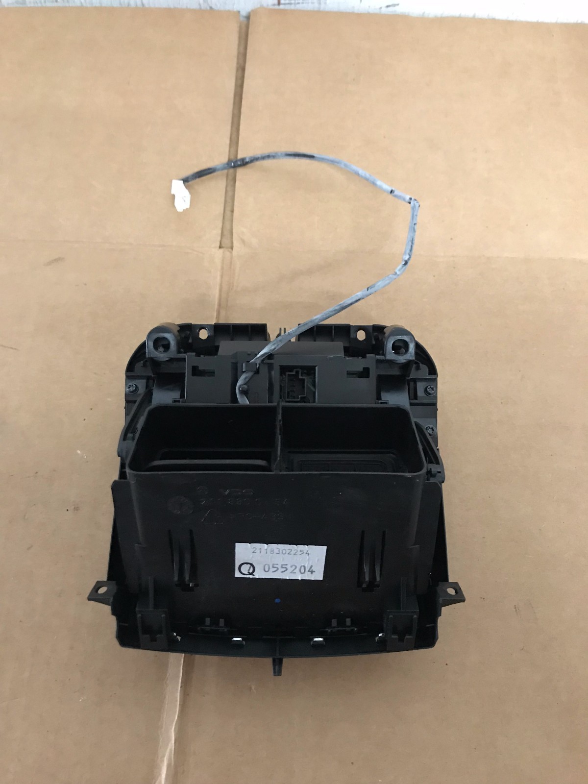 MERCEDES BENZ OEM W219 CLS500 REAR CENTER CONSOLE AIR VENT CLIMATE ...