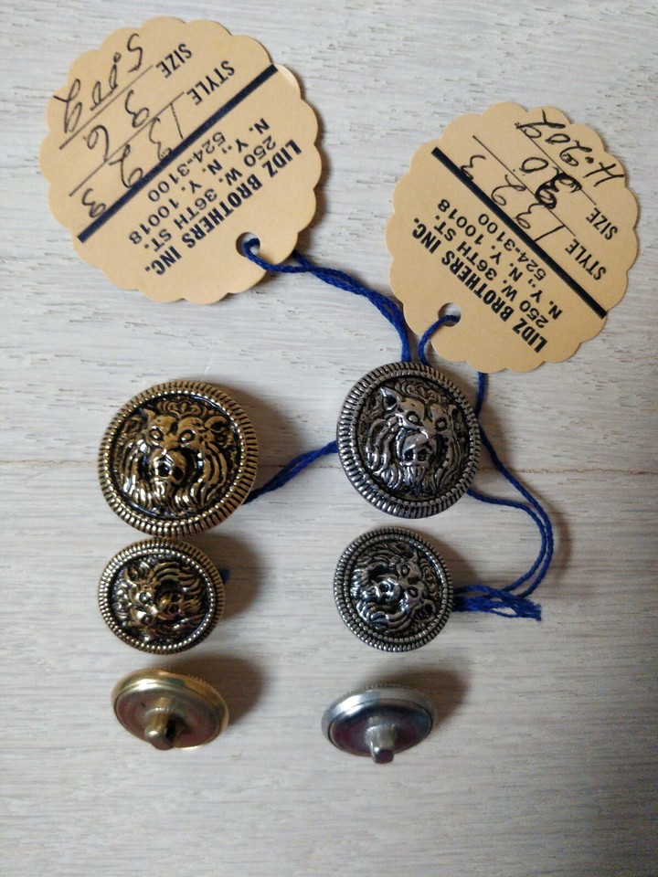 RARE w/tags 200+ Original Box Vintage 3-d Brass Metal Buttons Sets Lidz ...