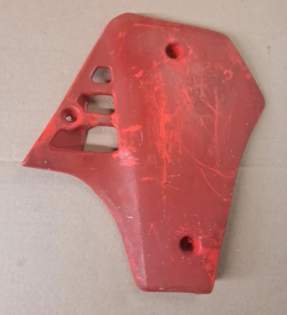 NOS Genuine YAMAHA 1986 YZ80 YZ80S SIDE COVER-4 CHAPPY RED PART# 1LR ...