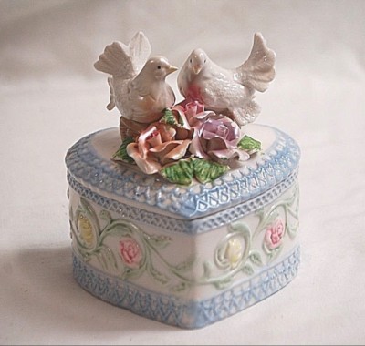 Dove Jewelry Ring Trinket Box Heart Shaped Floral Designs | eBay