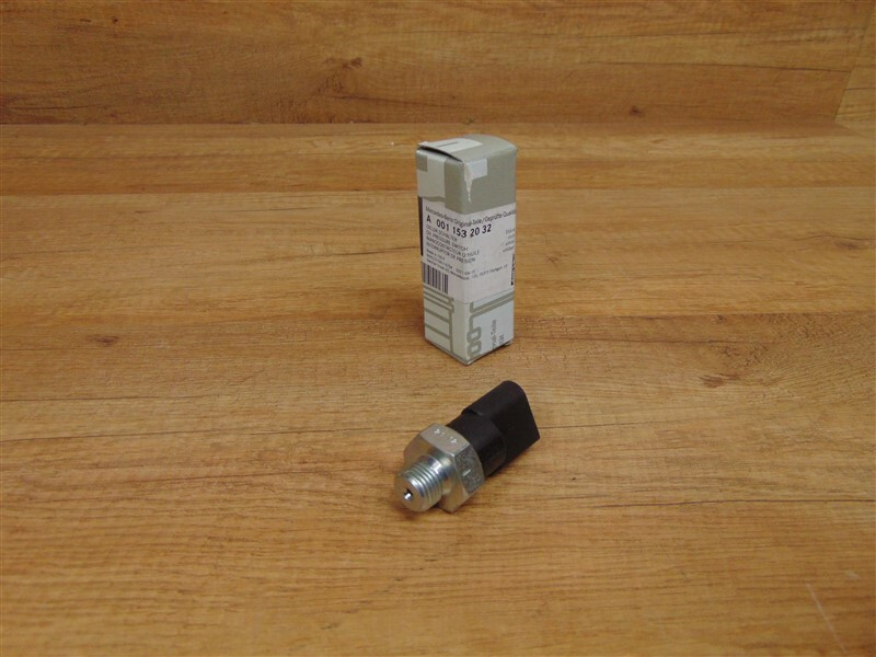 Oil Pressure Switch Genuine Mercedes 933/934/935/936 - A0011532032 | eBay