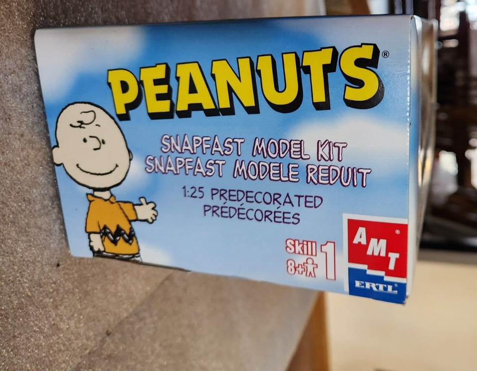 AMT ERTL SNAPFAST CAR MODEL KIT PEANUTS SNOOPY- 2000 NIB | eBay