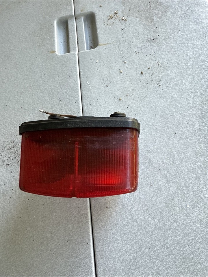 1981 HONDA CB400 TAIL LIGHT REAR LENS HOUSING MOUNT BRACKET GOOD BULB ...