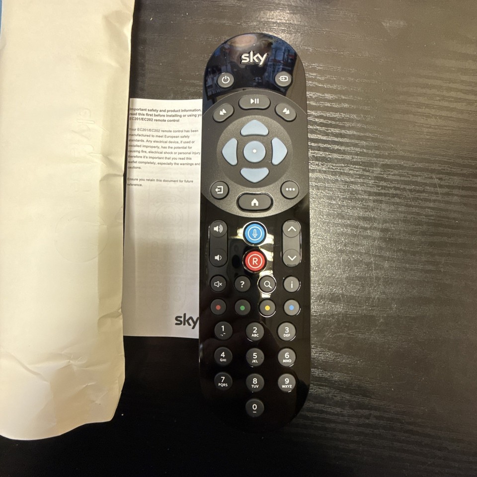 Genuine Sky Q Bluetooth Remote Control with Voice Search Feature Boxed ...
