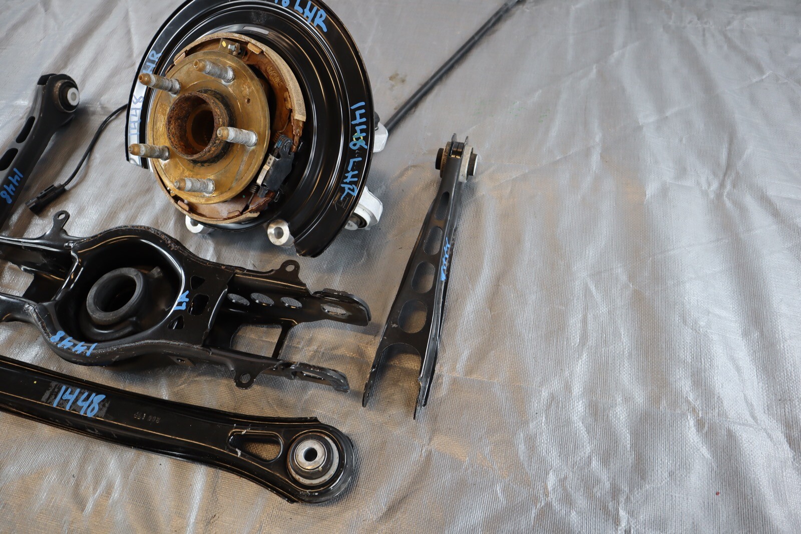 2017-21 CHEVROLET CAMARO SS 6.2L OEM AUTO LH DRIVER REAR SPINDLE & HUB ...