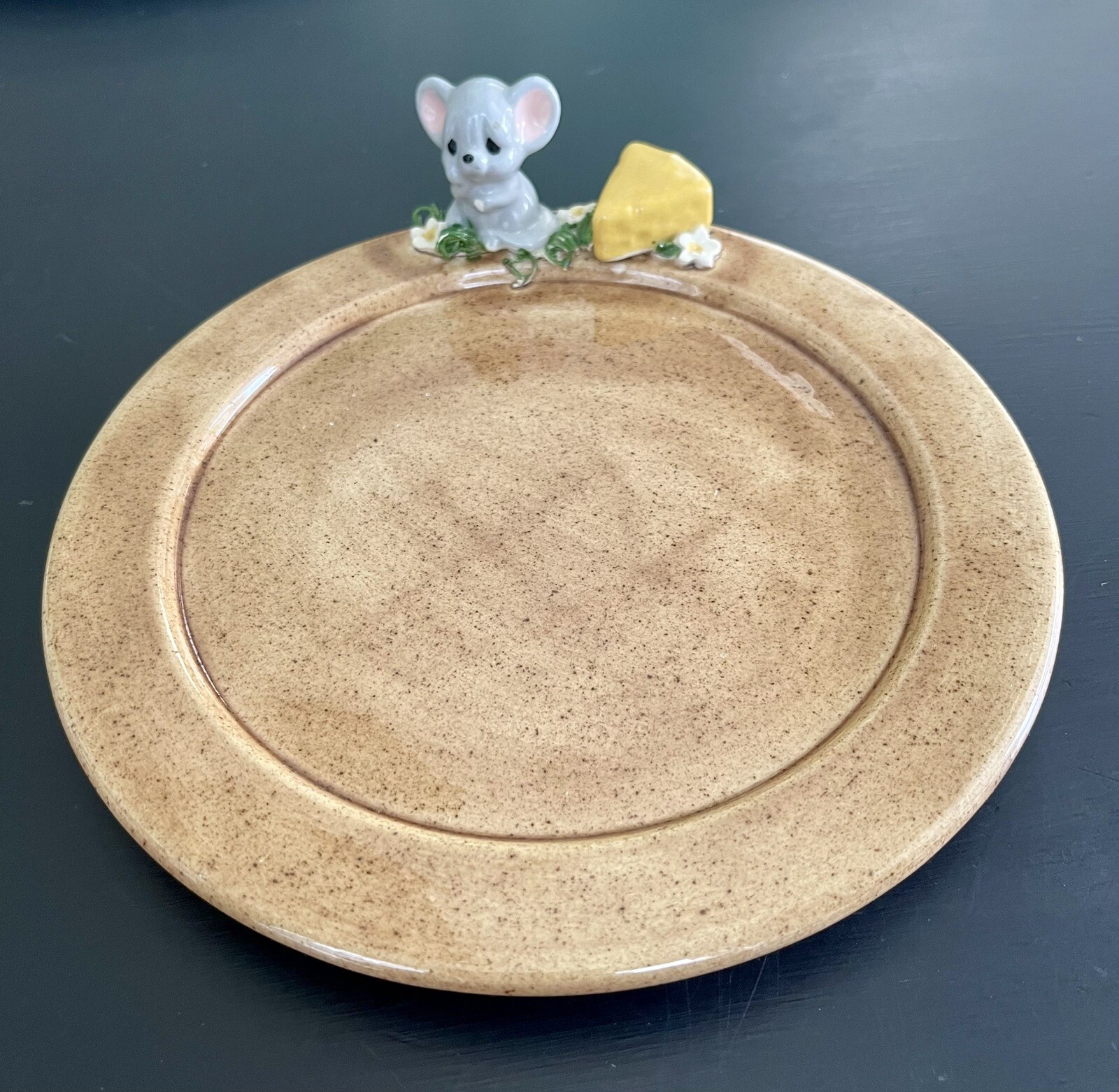VINTAGE CERAMIC CHEESE PLATE WITH GRAY MOUSE ON TOP 7 1/2" X 5 1/2" | eBay