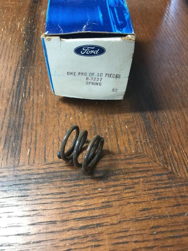 NOS 1929-1972 Ford Gear Shift Lever Spring B7227 F100/350 1932/39 1932/ ...
