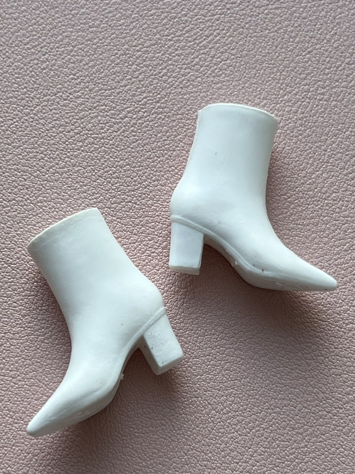 Barbie Fashionistas shoes high heels boots fits arch foot curvy doll or ...