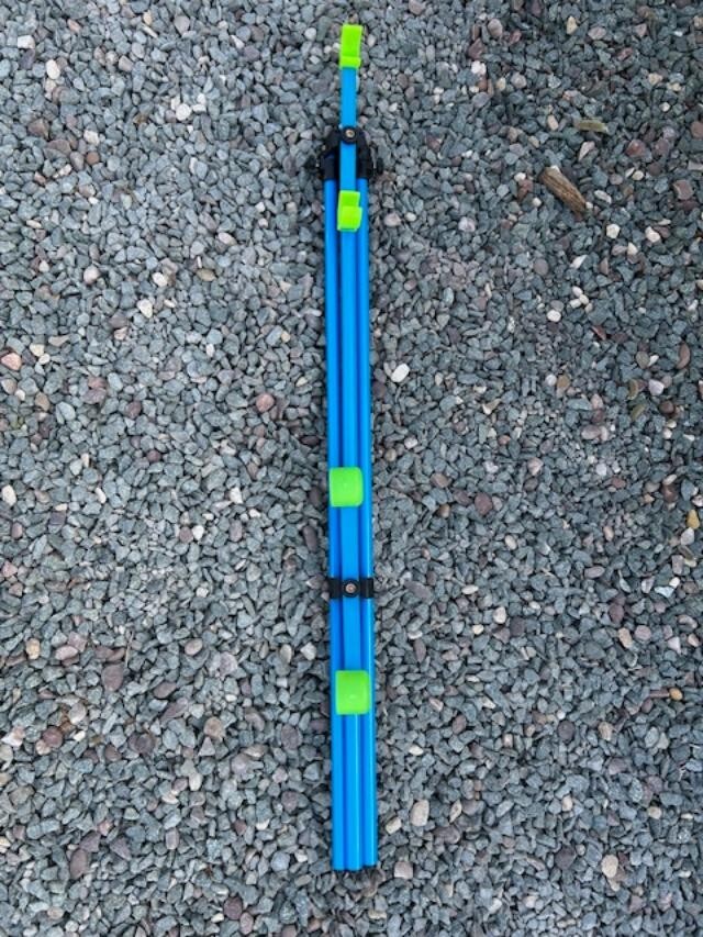 SEA FISHING TRIPOD BEACH ROD STAND FOR 2 X SEA FISHING RODS REELS BLUE ...