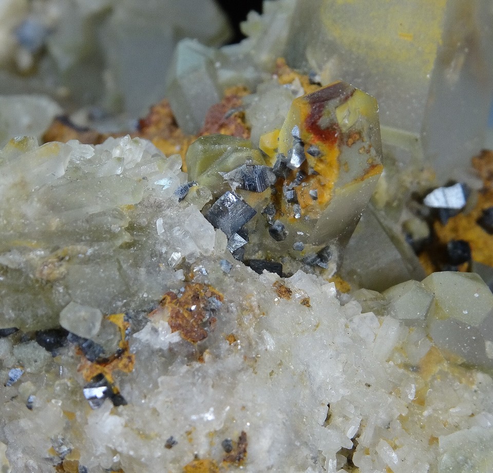 495 CARATS NATURAL ANATAS, CHLORINE QUARTZ AND FELDSPAR MINERAL FROM ...